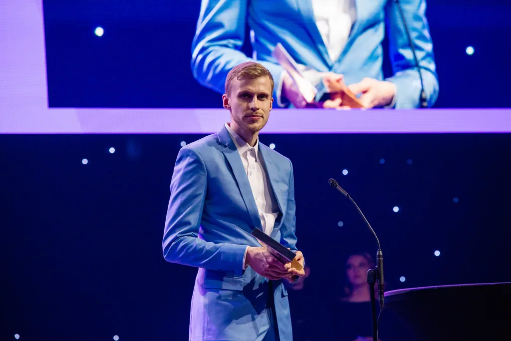 Tubecon Awards 2024: Roni Back vuoden vaikuttajaksi