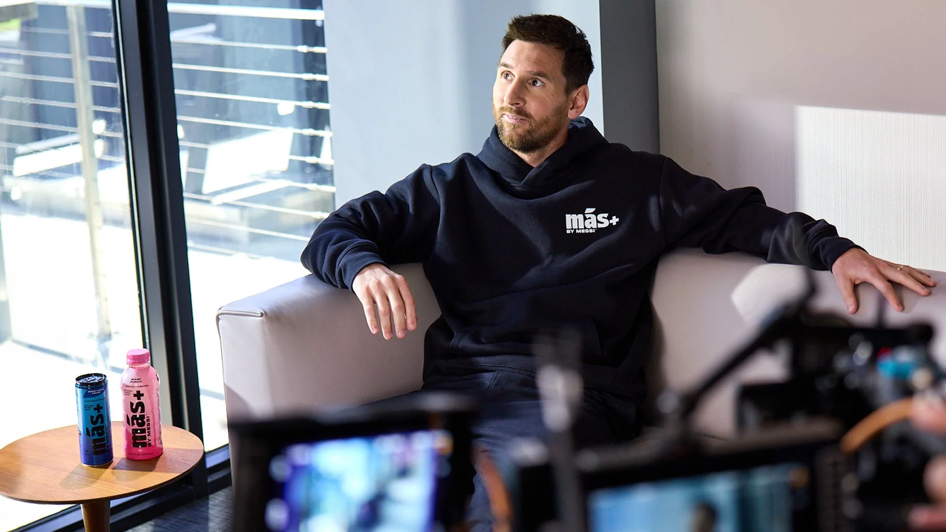 Lionel Messin uusi juoma näyttää epäilyttävän tutulta - KSI reagoi