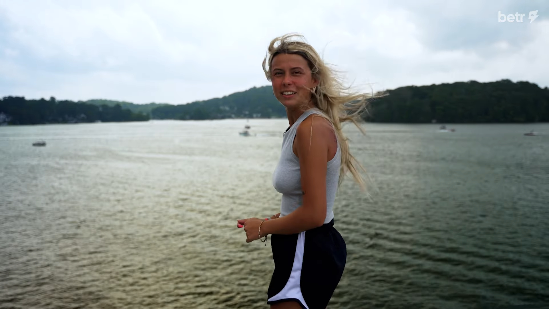 Hawk Tuah -tyttö aloittaa oman podcastin